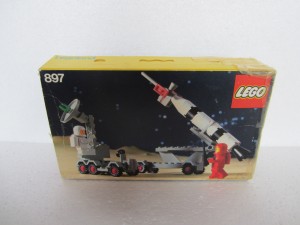 Lego Space 897 : Mobile rocket launcher - Lego(R) by Alkinoos